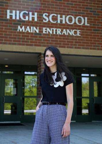 Bedford grad honored for founding online newspaper, 'Runaway Bulldog ...