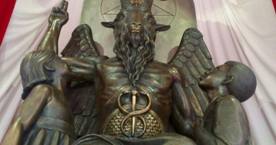 Satanic Temple monument joins nativity scene in Concord to 'avoid ...