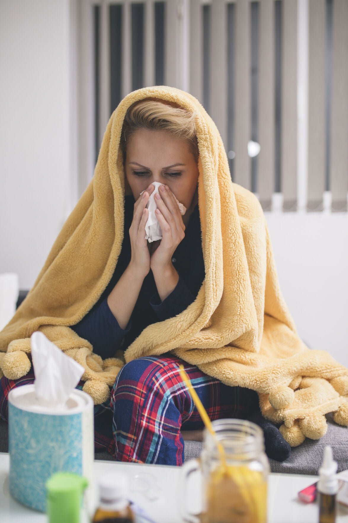 Why the same cold virus makes some people more miserable than others ...