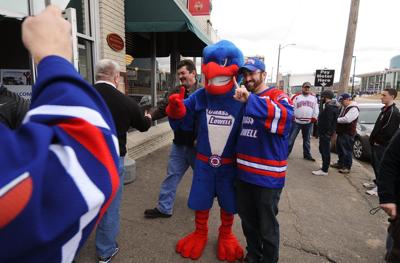 Hockey fans hepped up outside Verizon Wireless Arena | College Sports ...