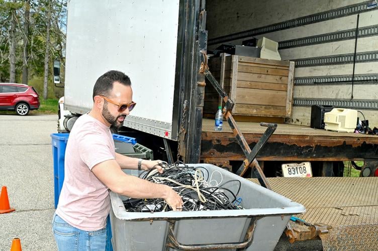 Cumberland's Four Corners Community Chapel E-Waste event ...