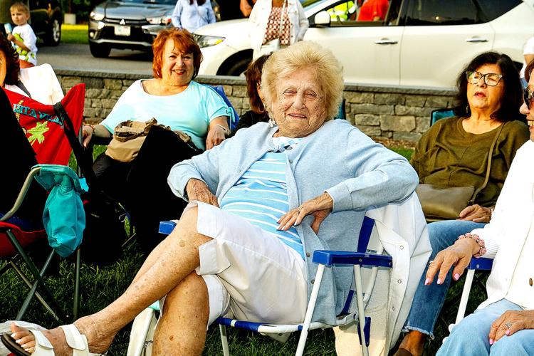 Ron Giorgio performs at Notte Park | | valleybreeze.com