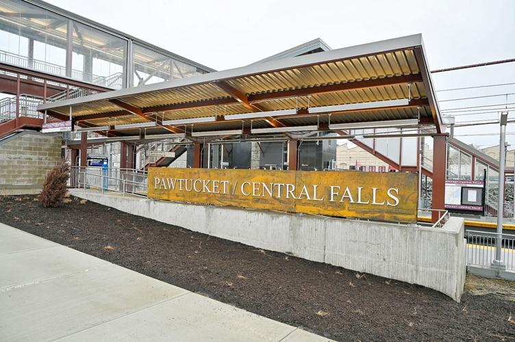 MBTA Commuter Rail Station in Pawtucket officially opens ...