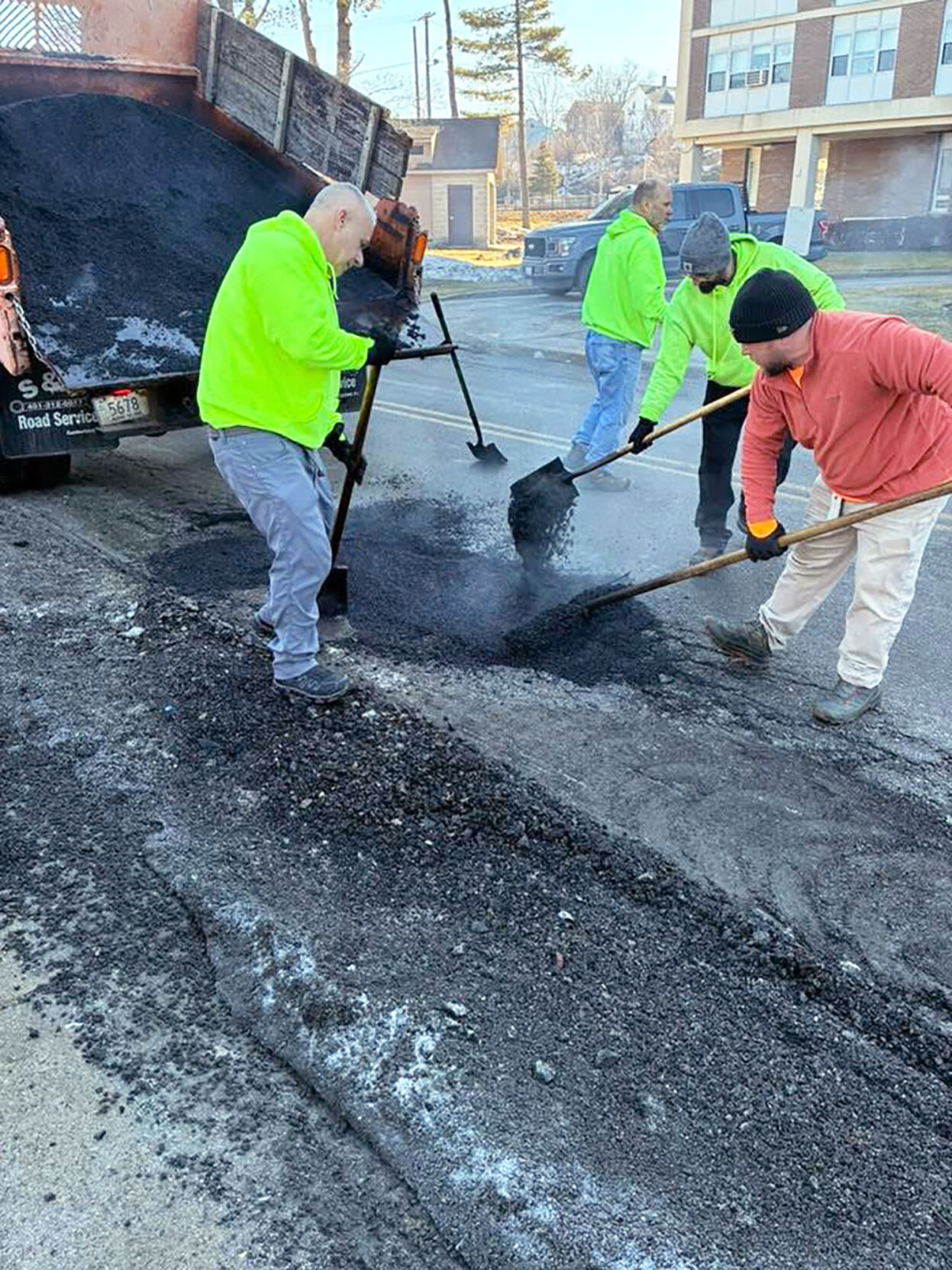 Pothole madness | News | valleybreeze.com