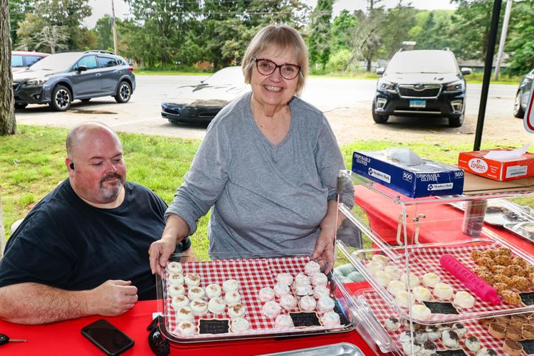 New and improved Foster Farmers Market flourishes | Food | valleybreeze.com