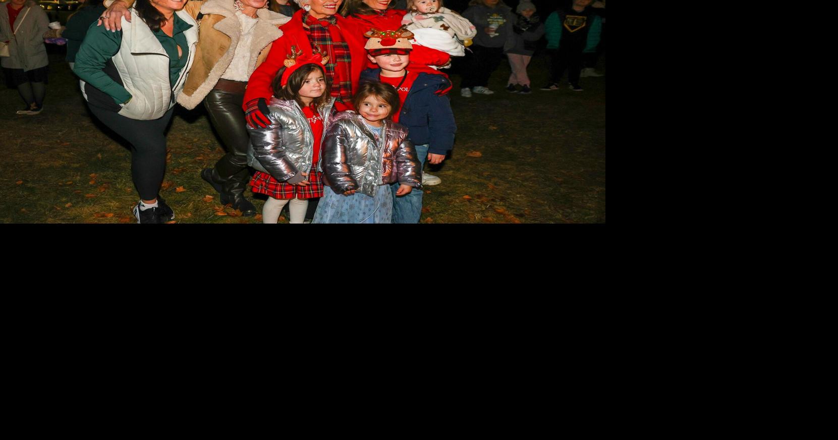 NOS Town Tree Lighting-9384.jpg | | valleybreeze.com