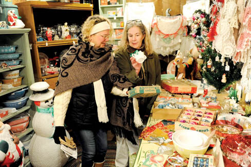 Chepachet captures Christmas spirit | Living | valleybreeze.com