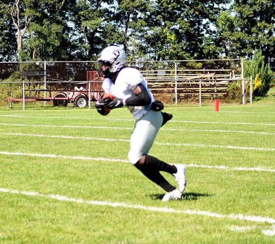 Shea football team struggles offensively in 16-7 loss to Novans ...