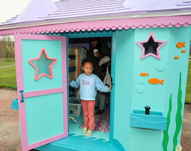 Bryant University Management group builds playhouses | | valleybreeze.com