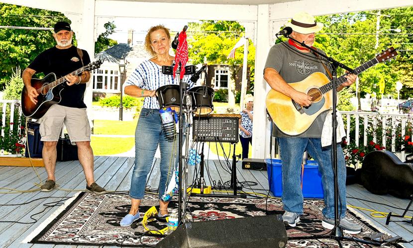 The Scituate Rotary holds a Farmers Market | | valleybreeze.com