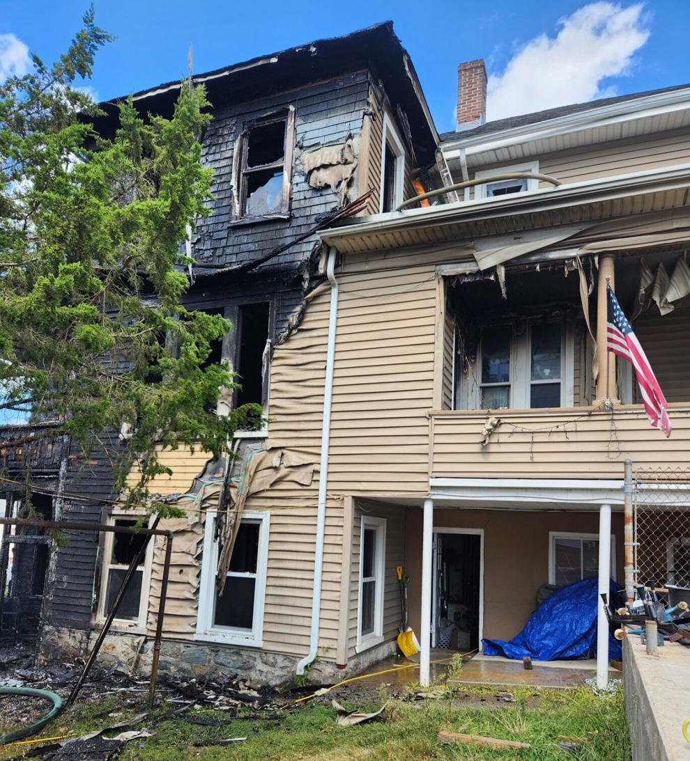 Ten displaced by Park Avenue fire in Woonsocket | News | valleybreeze.com