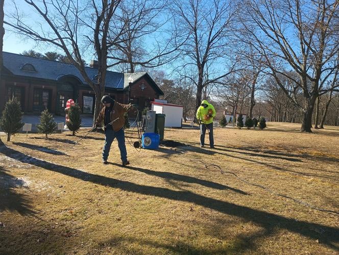 Crews finalize 2024 Winter Wonderland display | Pawtucket ...