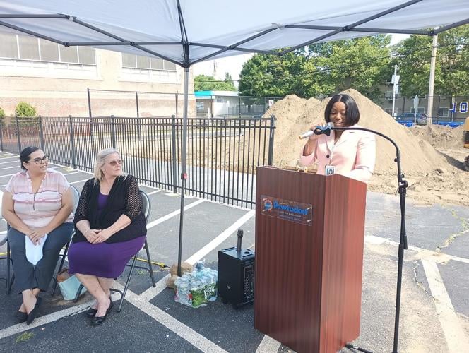 Officials break ground on new Slater sports turf | News | valleybreeze.com