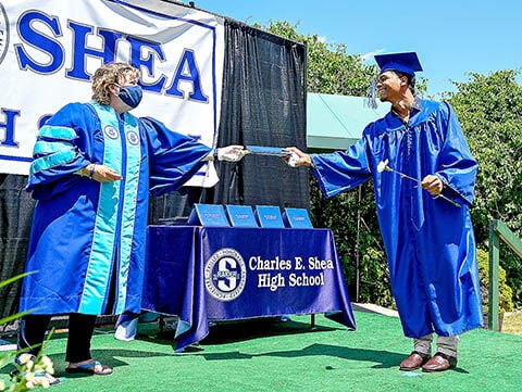 Shea graduates: ‘You are champions’ | News | valleybreeze.com