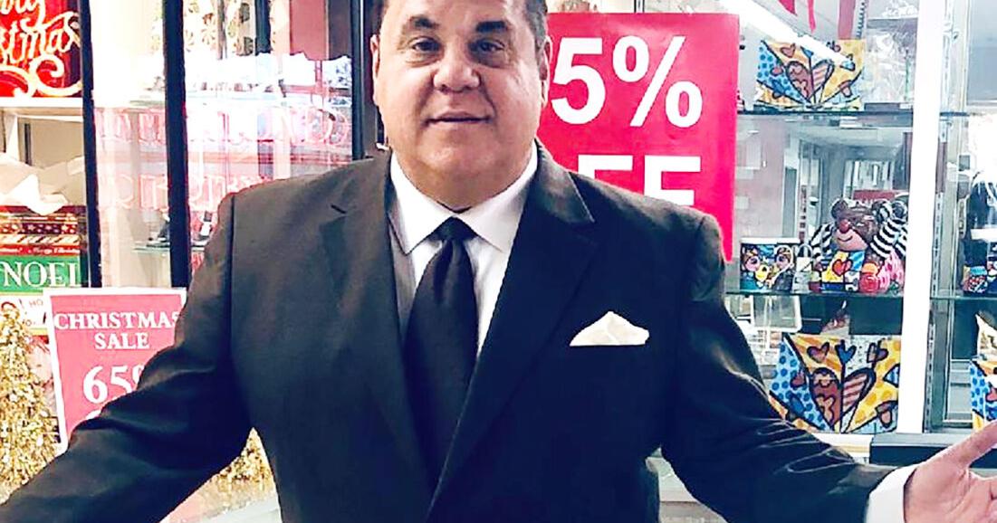 Anthony’s Jewelers owners’ mission: Be the opposite of Scrooge ...