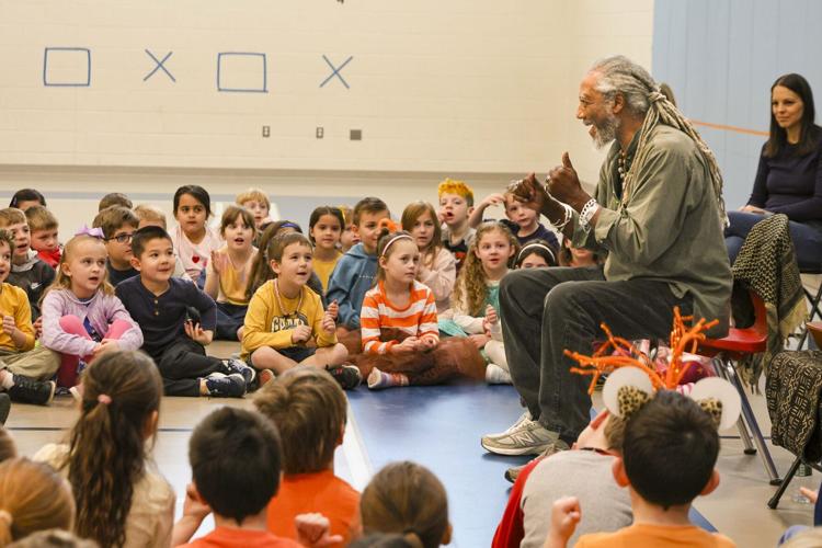 Storyteller Cabral enthralls at Pleasant View Elementary | Multimedia ...