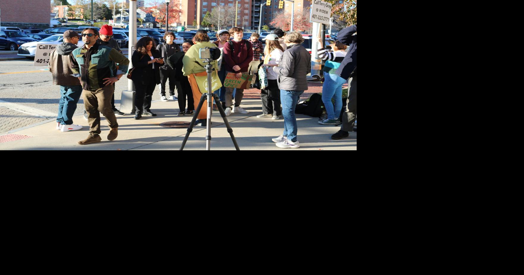 Rally goers vow to keep fighting for field | Archives | valleybreeze.com