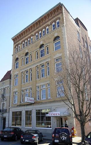 Times building owner says he’s in talks with two companies | News ...