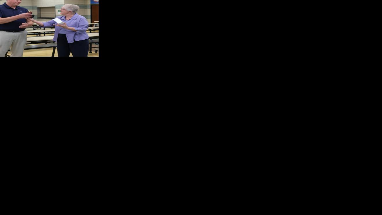 Yeaw chosen as District Teacher of the Year | News | valleybreeze.com