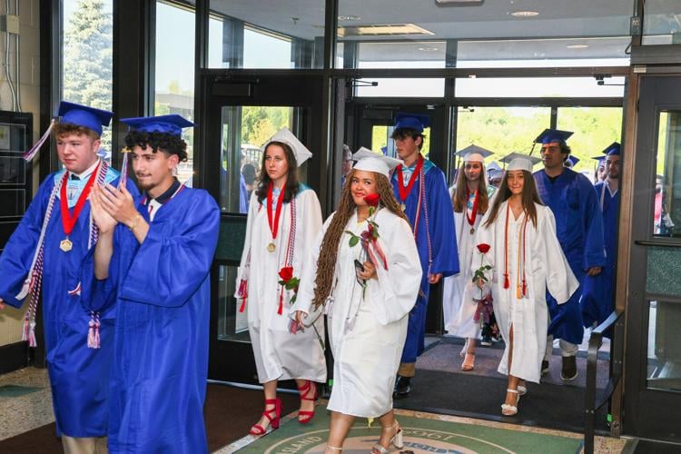 Lincoln graduates embraced challenges and thrived | News | valleybreeze.com