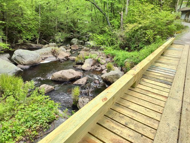 Rocky Mountain living: North Scituate log cabin is uniquely stunning ...