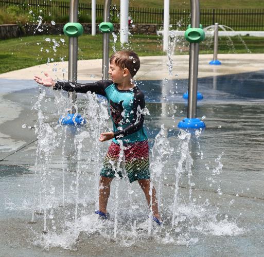 Splash pad leads to cool fun in Woonsocket | Multimedia | valleybreeze.com