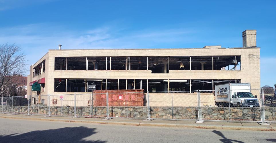 George's Games building in Pawtucket being demolished | News ...