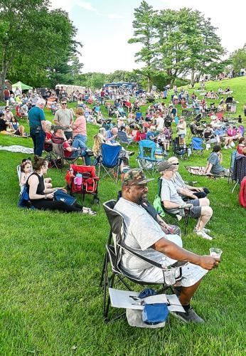 Outdoor Concert at Chase Farm in Lincoln | | valleybreeze.com