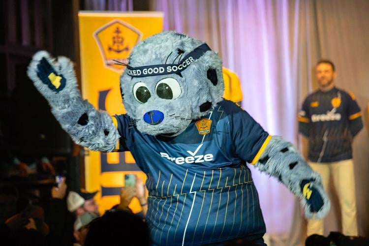 Rhode Island FC releases jerseys with Breeze front and center | News ...