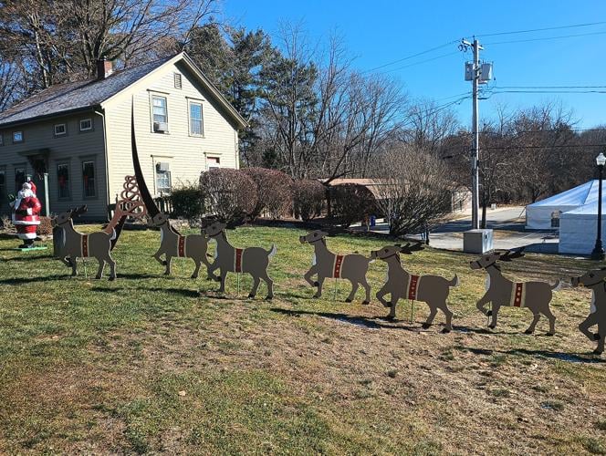 Crews finalize 2024 Winter Wonderland display | Pawtucket ...