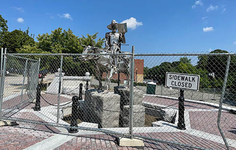 New Blackstone sculpture a hot topic | News | valleybreeze.com