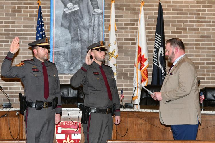 Lincoln Police Department welcomes new officers, celebrates promotions ...