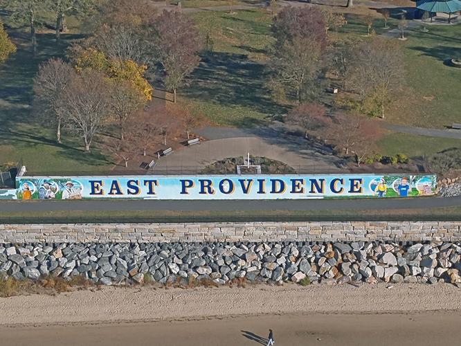 Lincoln painters unveil 184-foot mural in East Providence | News ...