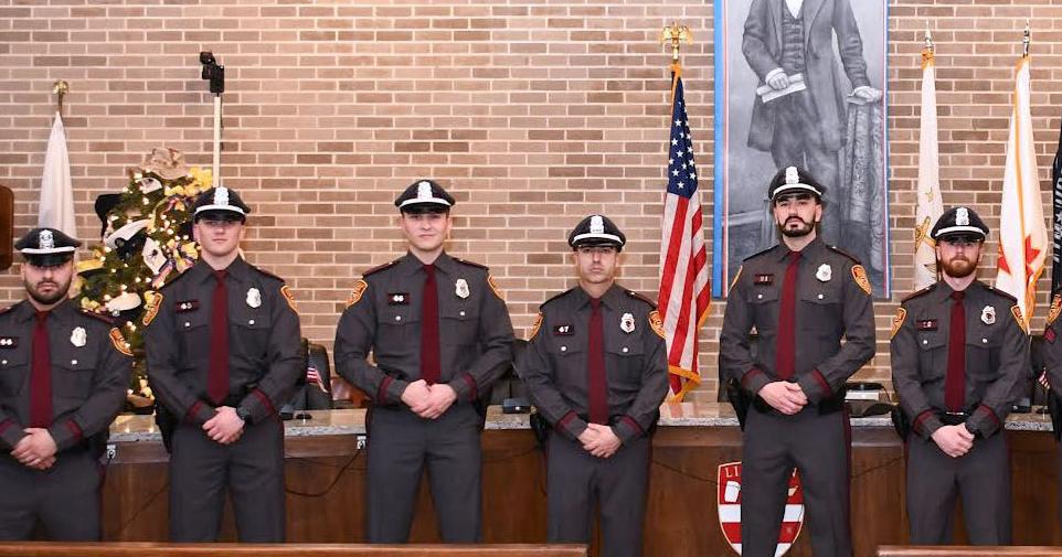 Lincoln Police Department swears in six officers | News | valleybreeze.com