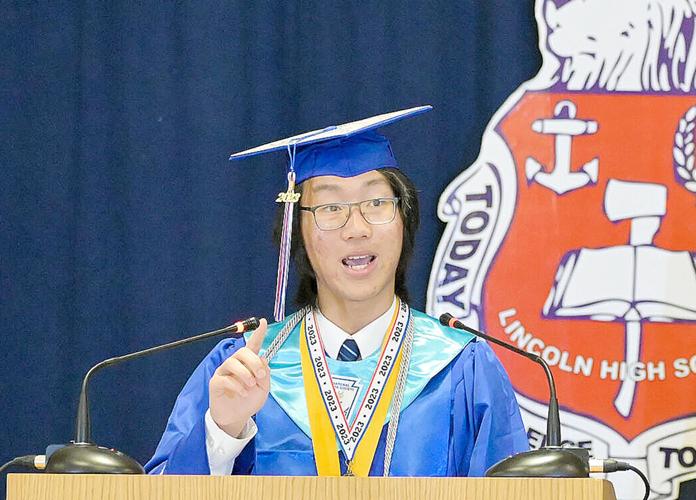Lincoln High School's Graduation | | valleybreeze.com