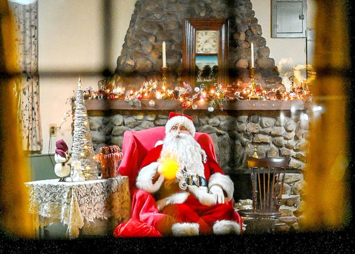 Arnolds Mills Community House Santa Night | | valleybreeze.com