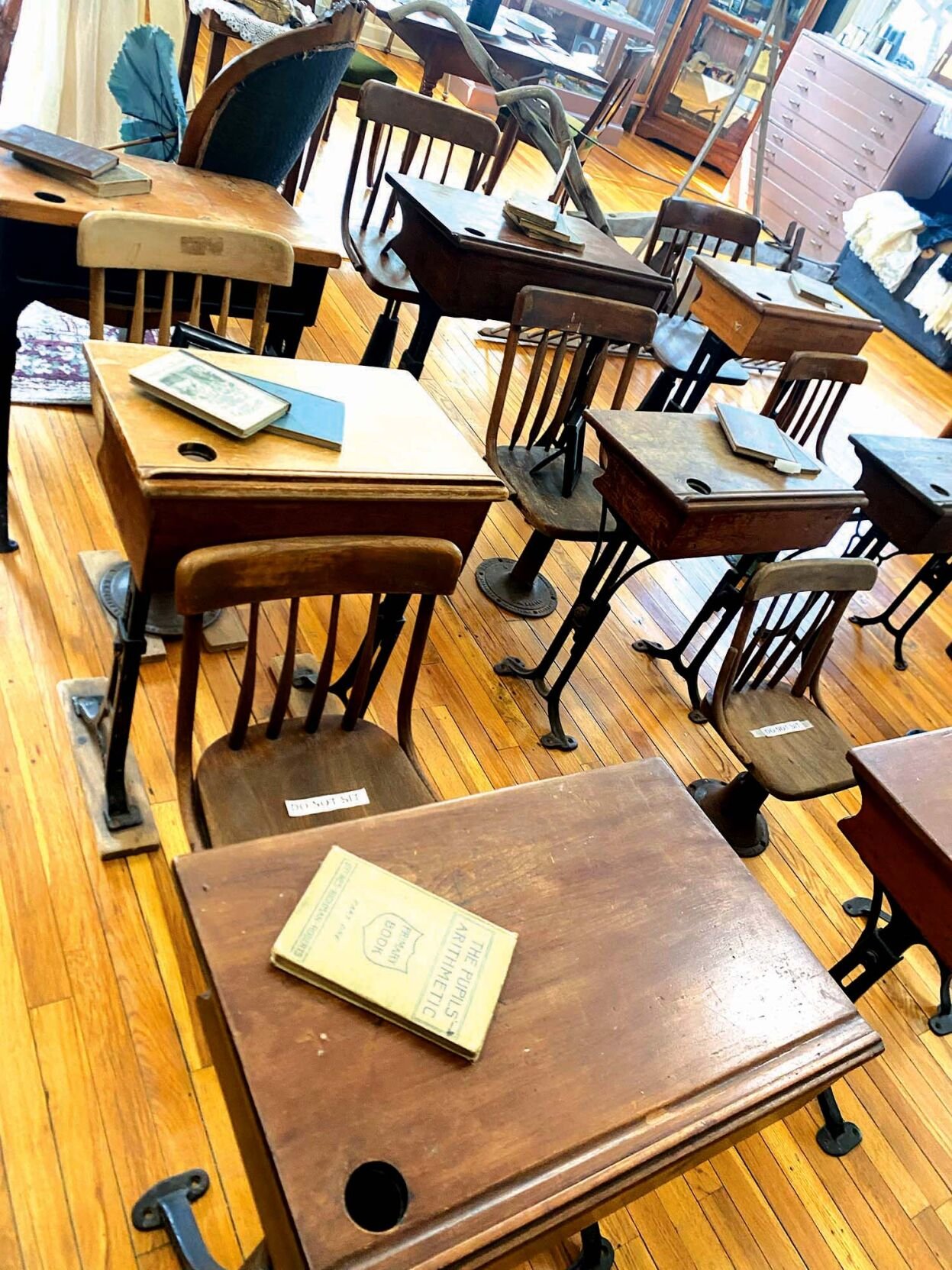 Burrillville Historical & Preservation Society opens Bridgeton Schoolhouse museum to public ...