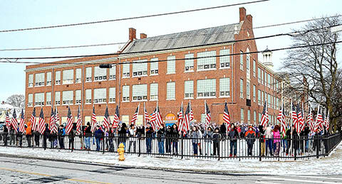 Goff honors veterans in Wreaths Across America ceremony | News ...