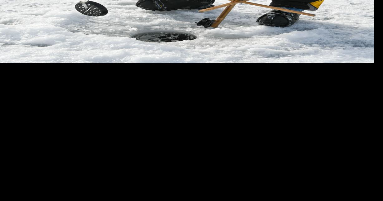 Ice fishing tournament on Smithfield's Stump Pond | Multimedia ...