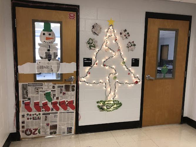 At LHS: Door decorating a blast | Lincoln | valleybreeze.com