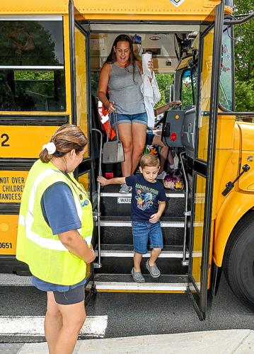 Bus lessons for Kindergarteners at Pleasant View Elementary School ...