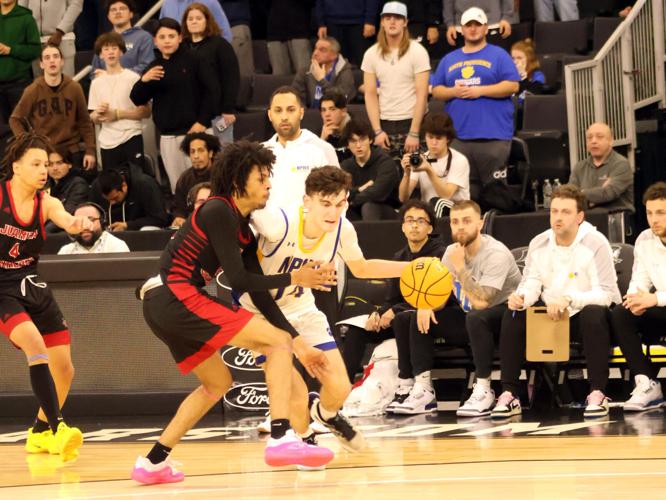 North Providence holds off Juanita Sanchez to repeat as D-III boys ...