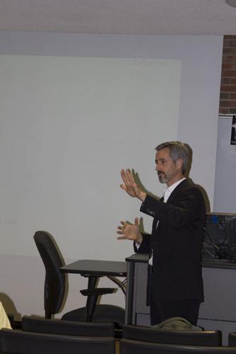 Alum returns to share business tips | Features | valpotorch.com