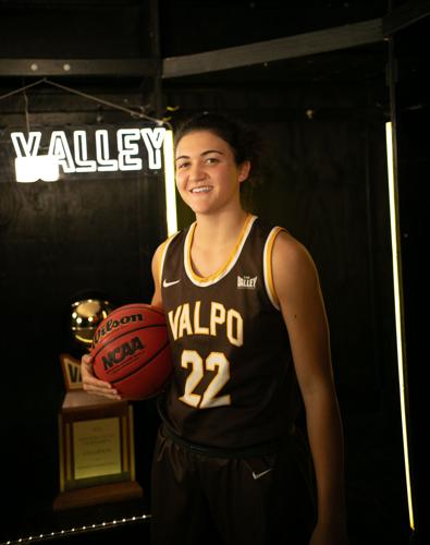 Leah Earnest leaves lasting legacy, shapes future of women's basketball ...