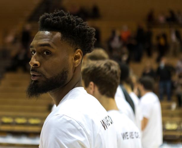 Kevion Taylor: Gallery 2 | Sports | valpotorch.com