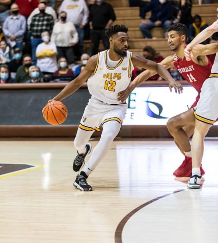 Kevion Taylor: Gallery 2 | Sports | valpotorch.com