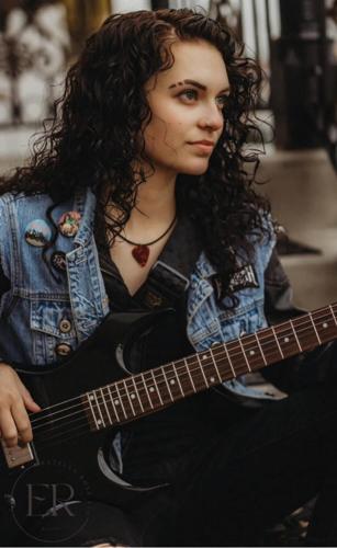 Artist Spotlight: Taryn Hand | Arts & Entertainment | valpotorch.com