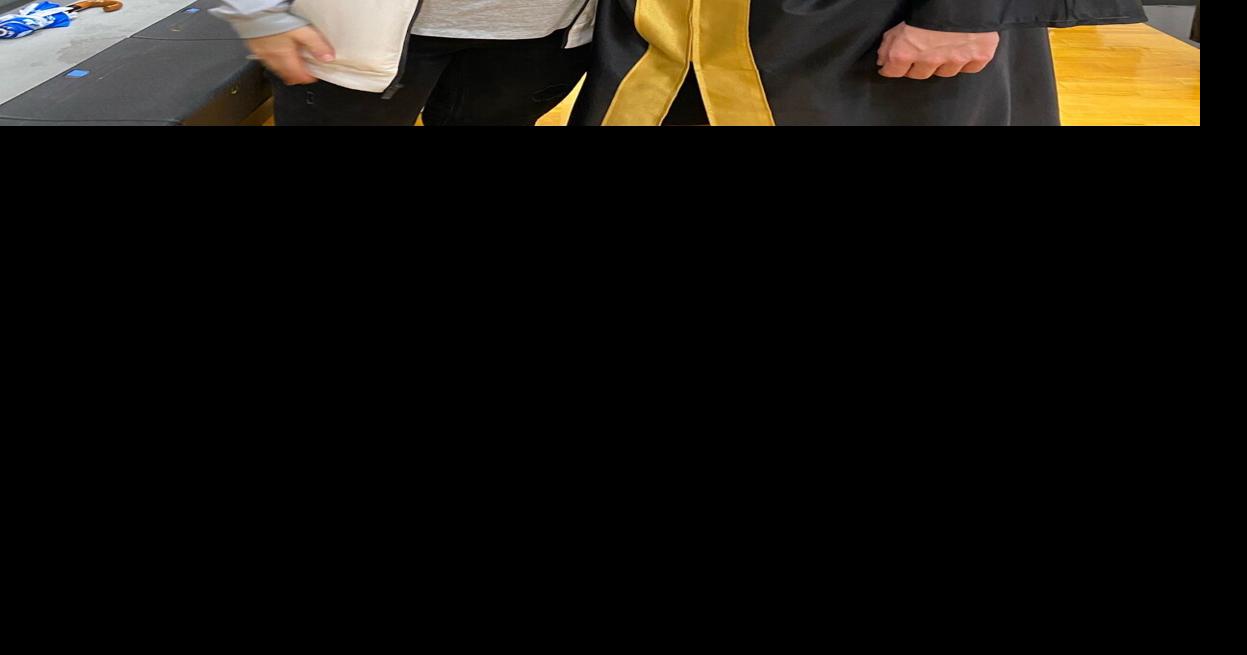 Family ties: Julie Vick forms strong basketball bonds through campus ...