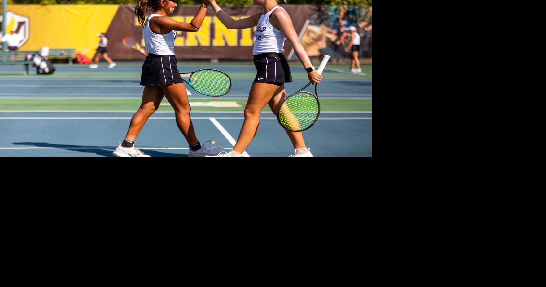 Silva shines as tennis moves to 3-0 | Sports | valpotorch.com