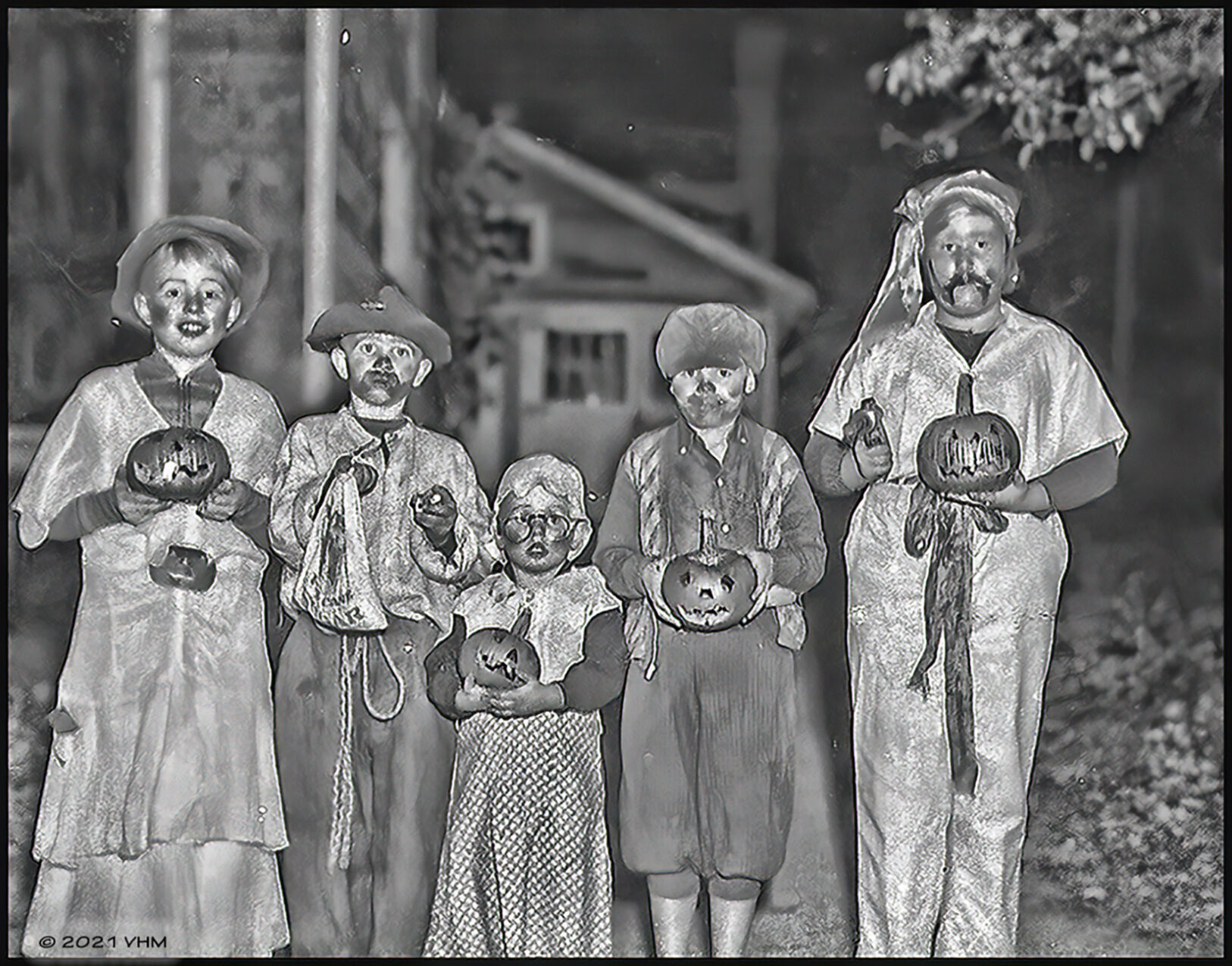 Scaring the Boo Out of Me | Columns | vermilionphotojournal.com